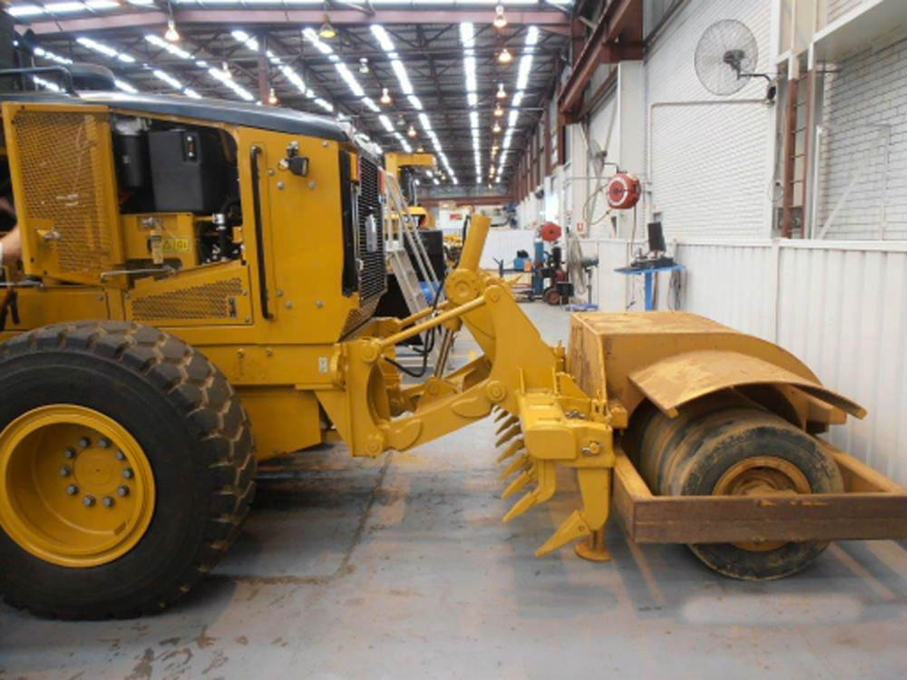 Motor Grader Free Roller Attachment – Hama Hydraulics